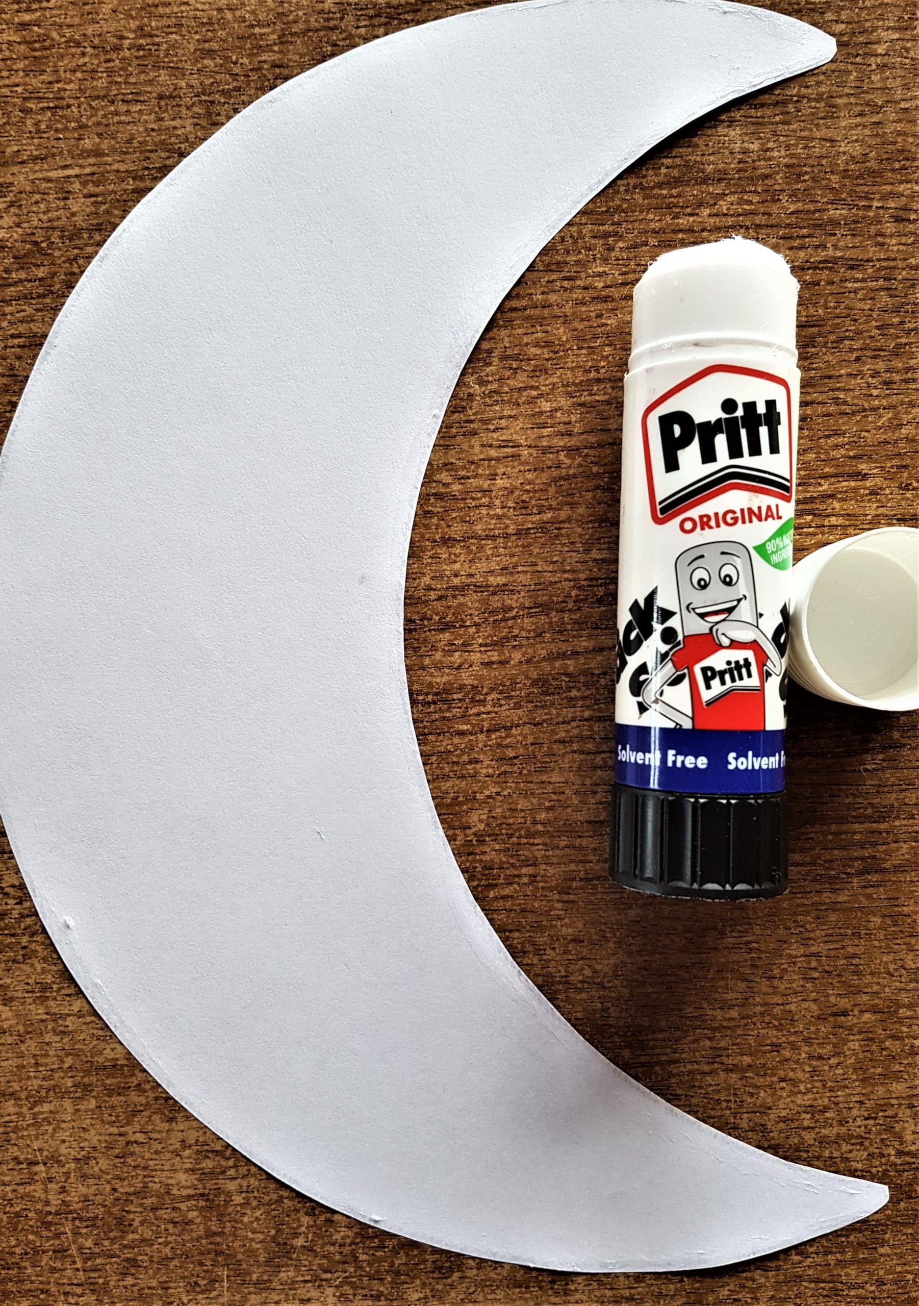 D.I.Y. Moon & Stars Home Decor - thoughtfuldiycreations Nursery Decor.